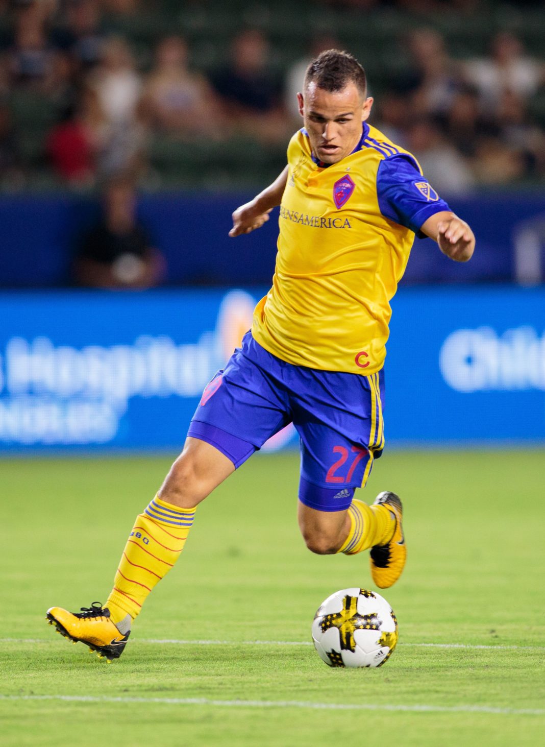 Houston Dynamo Acquire U.S. Midfielder Luis Gil on a One-Year Loan