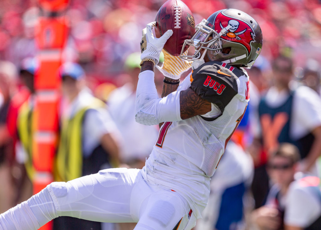 DeSean Jackson Signs With the Raiders - SportzBonanza
