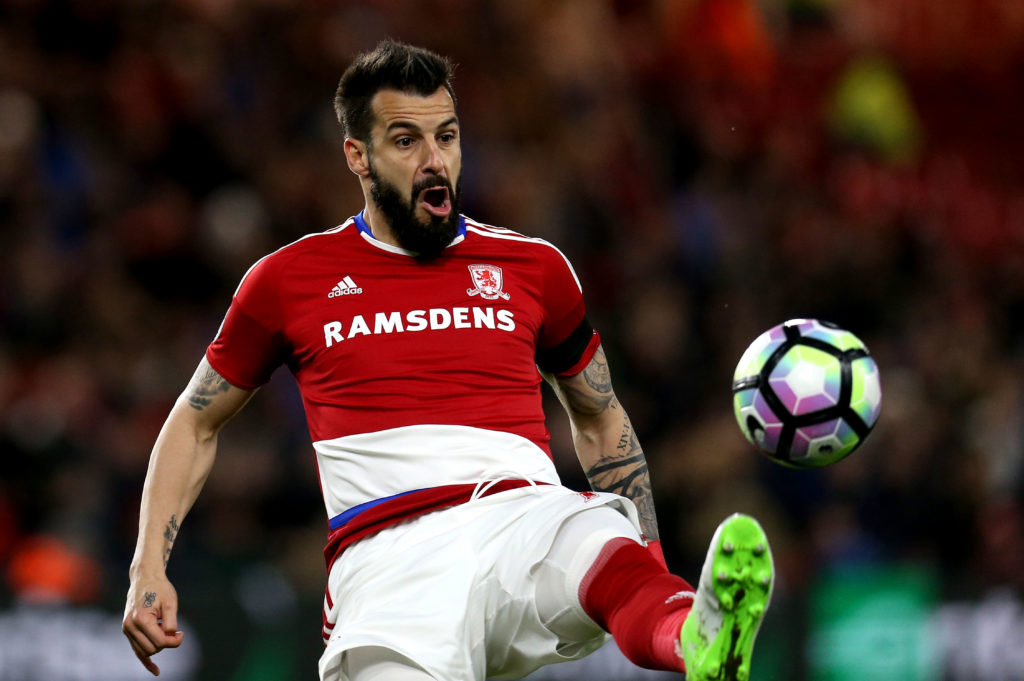 Alvaro Negredo Joins Cadiz on Free Transfer - SportzBonanza